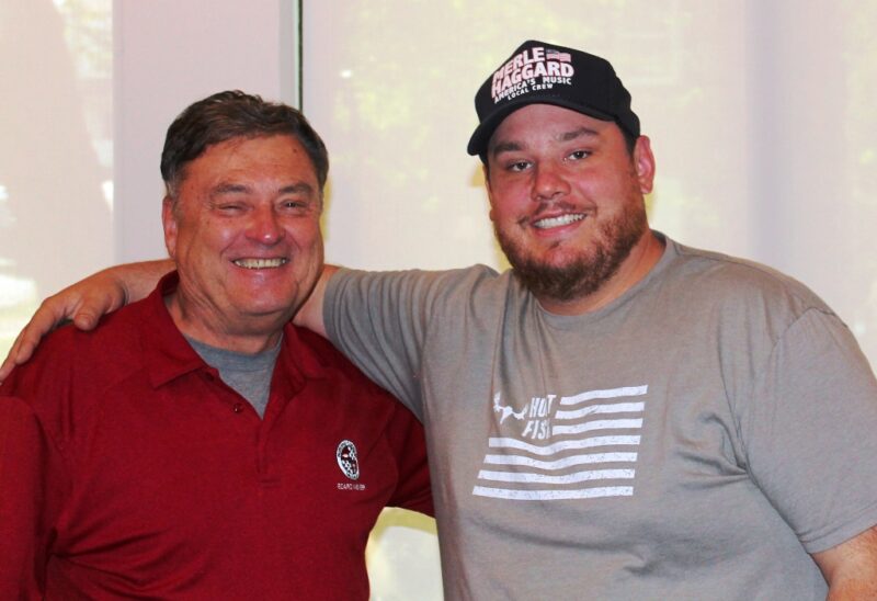 Country Countdown USA with Lon Helton – Compass Media Networks